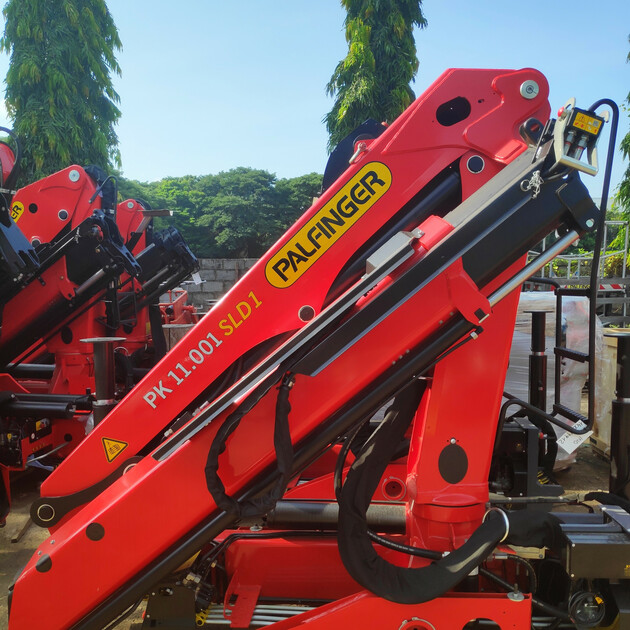 PK 11.001 STD SLD1 + Brick Stack Grapple | PALFINGER